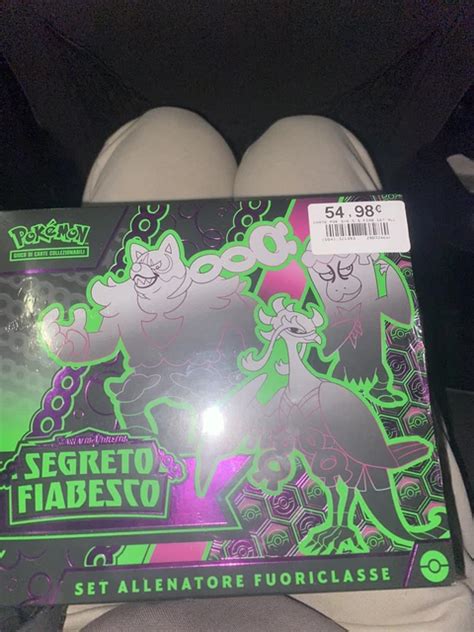 Pokemon Set Allenatore Fuoriclasse Scarlatto E Violetto Segreto