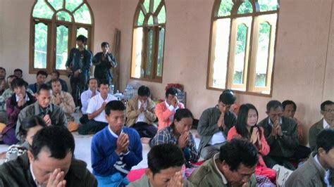 Dvb မကဒတ က်ဆုံးရဲေဘာ္မ်ားအတြက္ ေရစက္သြန္းခ်အမွ်ေ၀ပြဲ ေတာင္ငူတြင္ ျပ