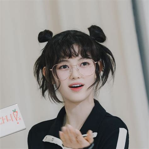 Pin On 💛 Danielle 🖤🌻 Kpop Itzy