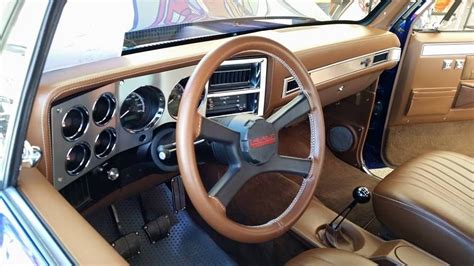 Square Body Interior Ideas