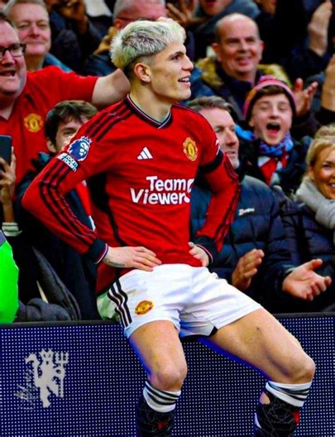 20 Kiểu Tóc Của Garnacho Thời Thượng Cho đấng Mày Râu