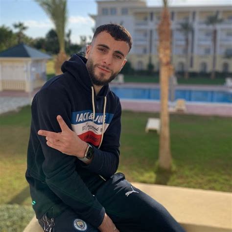 Mïdøû Midoubr • Threads Say More