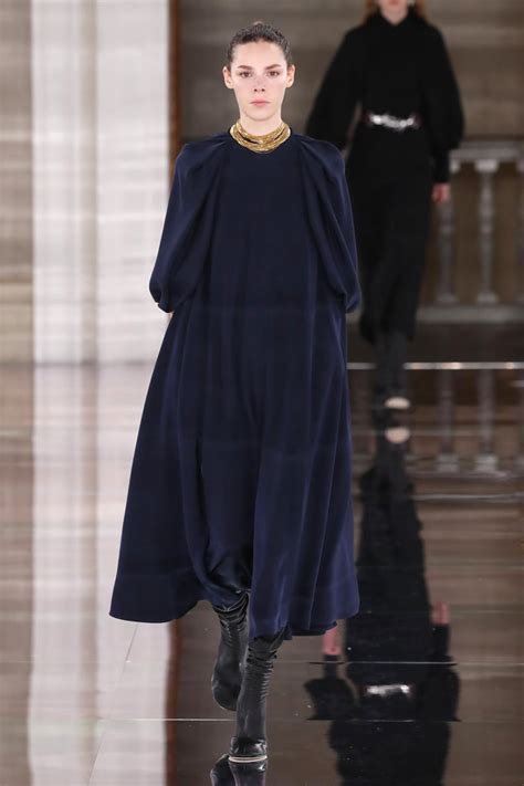 Victoria Beckhams Fall 2020 Show At London Fashion Week Ps Fashion