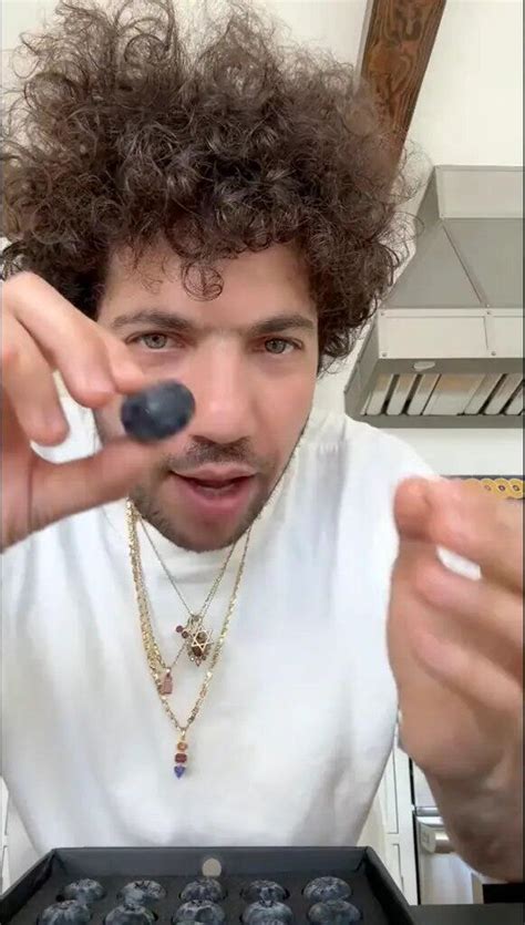 אוכמניות שעולות כמו בית בני בלנקו מעצבן את הרשת