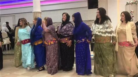 عروسی شاد کوردی زەماوەنی کۆردی هەلپەرکێ Youtube