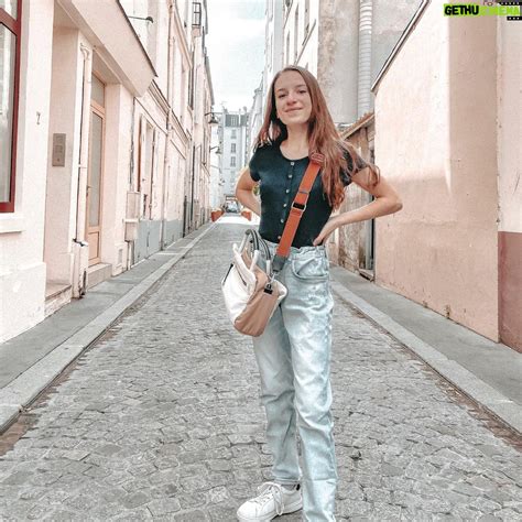 Lévanah Solomon Wiki Biography Age Gallery Spouse And More