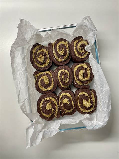 Dubai Csokis Csiga Smuczer Hanna