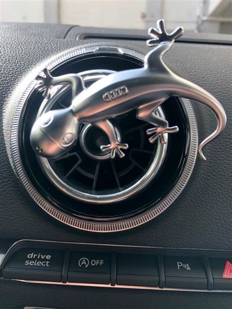 Audi純正 アウディ ゲッコーアクセサリー のパーツレビュー A3（セダン） ワタリカ7 みんカラ