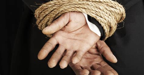 Hoogbejaarde Vrouw In Huis Overvallen En Vastgebonden Trouw