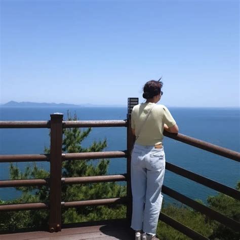 박경희 lily Threads Say more