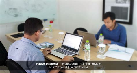 training “implementing microservices in distributed system” bersama pt