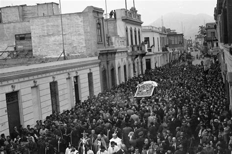 Señor De Los Milagros Así Se Realizaba La Tradicional Procesión En La