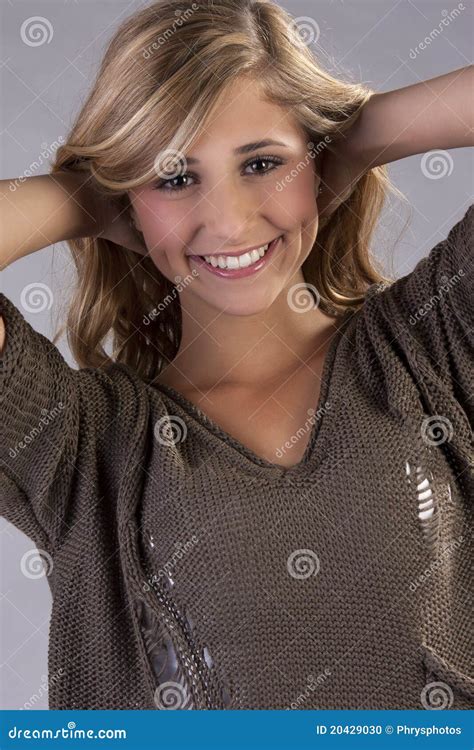 Giovane Modello Delladolescente Fotografia Stock Immagine Di Sorrisi