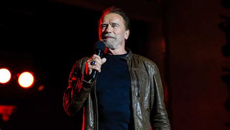 Schwarzenegger Recalls Scary Moment After Open Heart Surgery
