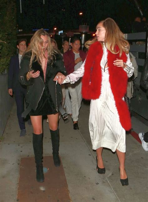 Smoking Celebs Click Image To Close This Window