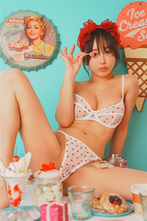 いくみ、ハート柄ランジェリーの“甘々”グラビアショット公開「何しても可愛い」 Entame Next アイドル情報総合ニュースサイト