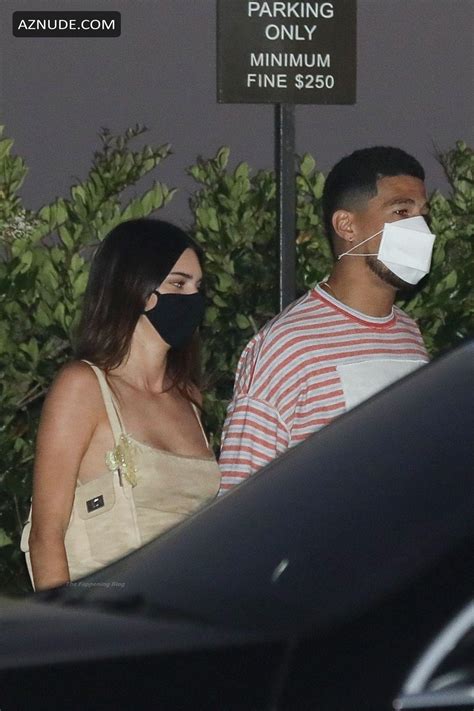Kendall Jenner Sexy Seen With Devin Booker Enjoying A Dinner Date At
