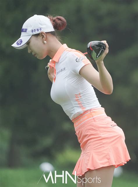 Mhn픽톡 완벽한 미모피지컬유현주 거침없는 필드의 패션모델