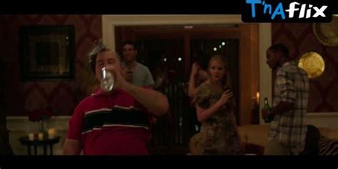 Mariane Saint Breasts Scene In Top 1