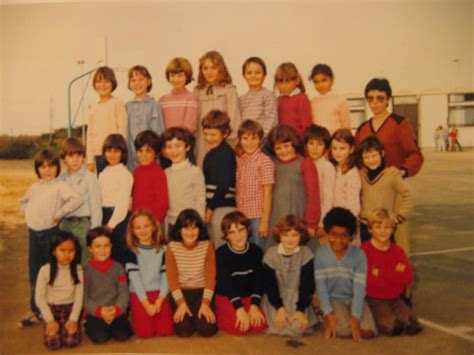 Photo De Classe Classe De Ce2 Robert Masse Photo De Classe De 1981