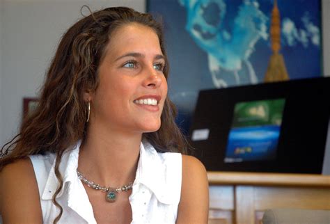 Danse Avec Les Stars Laventurière Clémence Castel Dansera Avec Une Femme