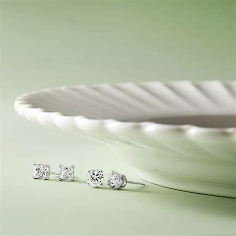 Ever Star G Si1 Si2 1 Ct Tw Lab Grown Diamond Princess Cut Stud