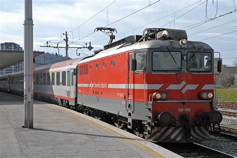 Ljubljana Slovenian Railways Sz Class 342 342 005 World Railways