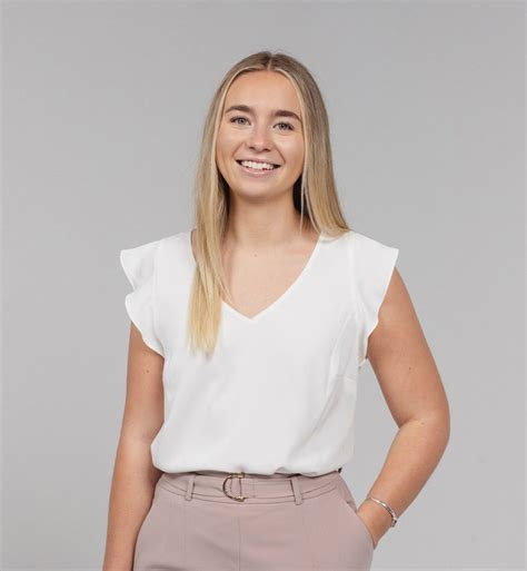 Sophie Mcalister Property Manager At Heritage Real Estate