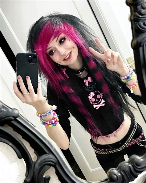 Scene Queen 2024 Luna Lavish Moda Frisurer Emo Scene