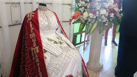 Fotos Este Será El Vestido Que Lucirá La Divina Pastora En Su