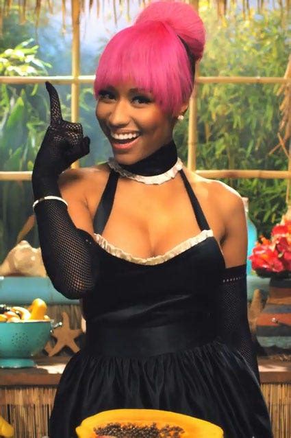 Everything Nicki Minaj Wore Or Didnt Wear In Anaconda