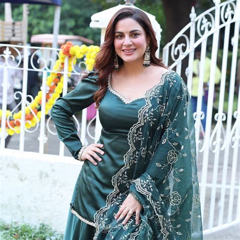 Shraddha Arya R Beautifuldesimodels