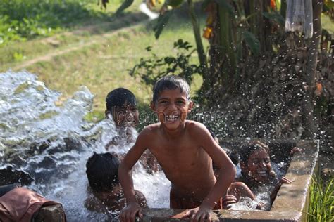 Indian Village Girls Bathing Indian Village Bathing Beauty Parijat