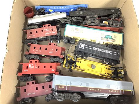 Lot Model Train Cars Lionel