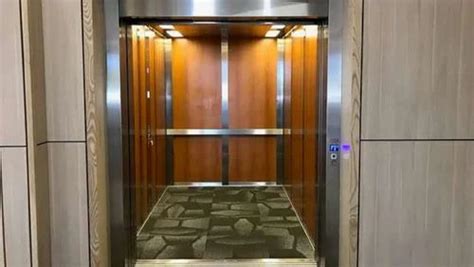 Apple Passenger Residential Elevator With Machine Room Maximum Speed 1 Mps At ₹ 300000 Piece