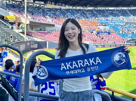 추지윤 이 사진 찍어주신 분 찾아요오🙋‍♀️ 아주 마음에 들어요오👏 𝑗𝑖𝑦𝑢𝑛 𝑖𝑛 𝐿𝐴 Instagram