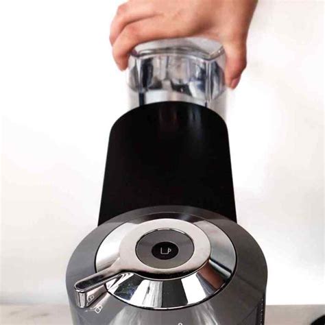 How To Clean Nespresso Vertuo Next 10 Easy Steps