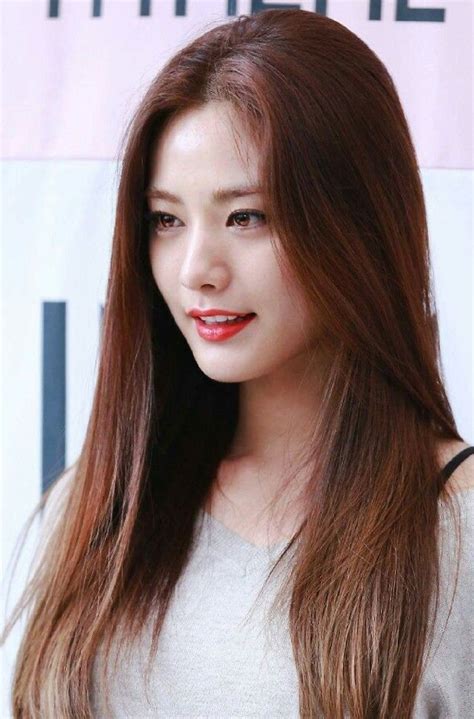 មិនហ៊ានលេងស្ទីលពណ៌សក់ឆើតៗ អាចជ្រើសរើសពណ៌ត្នោតស្រាលៗ ដូចតារាល្បីៗទាំងនេះបាន ធានាថាមិនខកបំណងនោះទេ