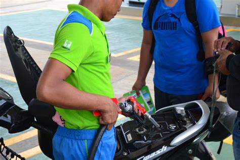 3rd Consecutive Fuel Price Hike Sees Highest Increase In As Many Weeks • Yugaauto Automotive