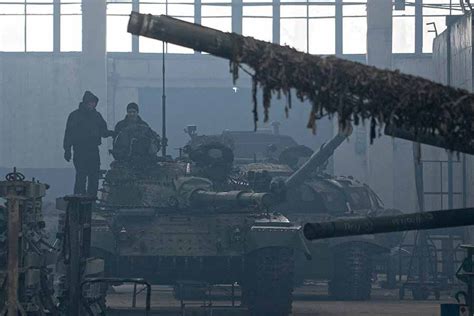 Уникальные противогазы-бронешлемы появятся в российской армии