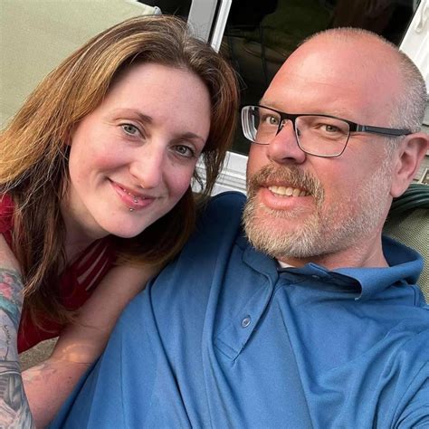 She Finally Came Over For Dinner Lasagna And Chicken Parmesan Sandwiches Oh And Lesbian Jokes