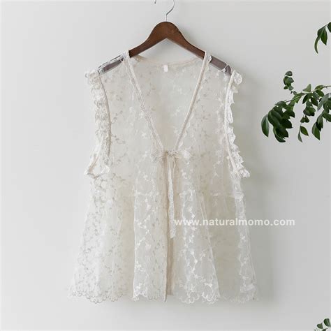 네츄럴모모 풀잎 레이스 리본 루즈핏 조끼