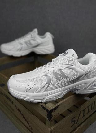 Чоловічі літні кросівки new balance 530 білі з сірим нюбеленс для ...