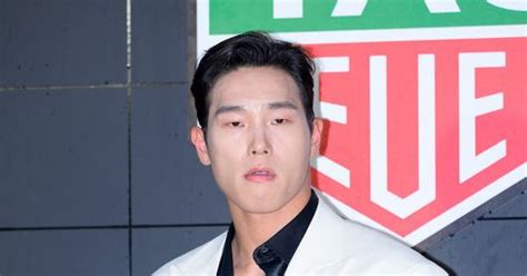 사진 윤성빈강렬한 카리스마 조선비즈