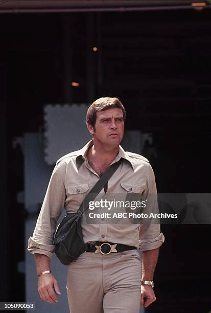 Six Million Dollar Man And Bionic Woman Photos And Premium High Res