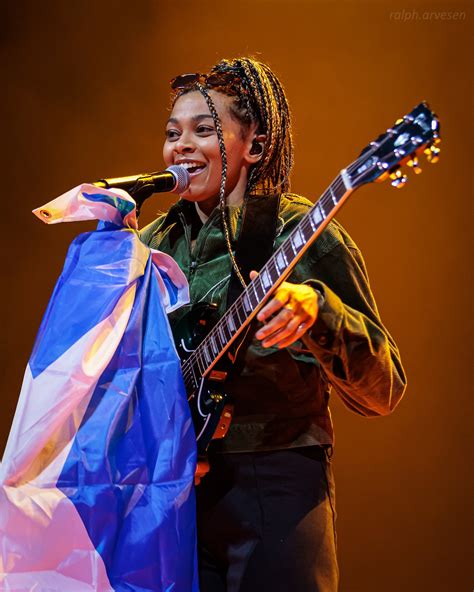 Brooke Combe Performing At The Moody Center In Austin Texas