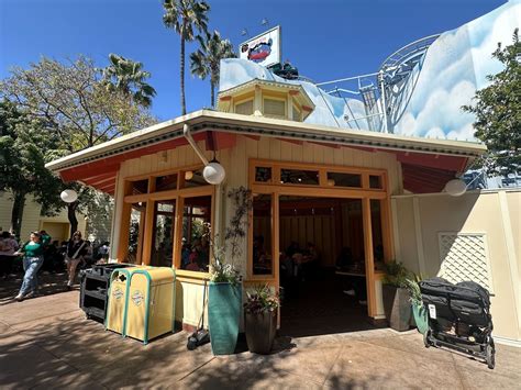 Photos Paradise Garden Grill Re Opens Gazebo For Seating