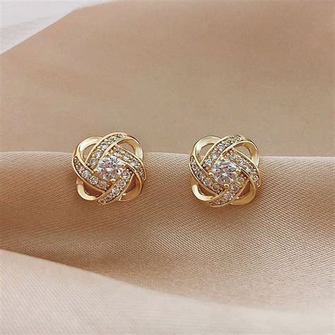 Pin By Anam On Things To Wear Diamond Earrings Design Gold Earrings Models Small Earrings Gold