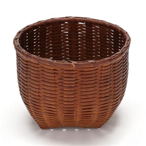 A Shaker Miniature Splint Wood Basket Lot 2157 June Estate Auction