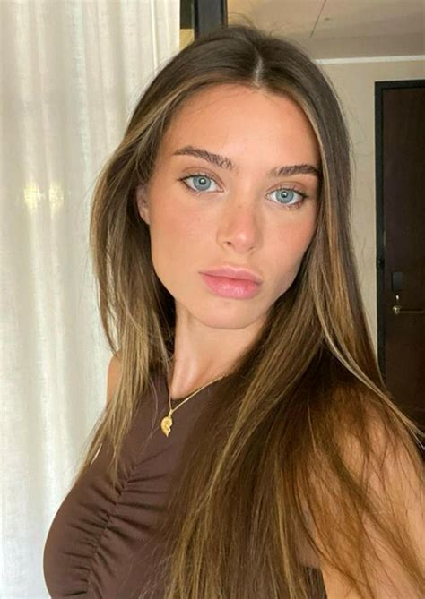 Amara Maple Scrolller